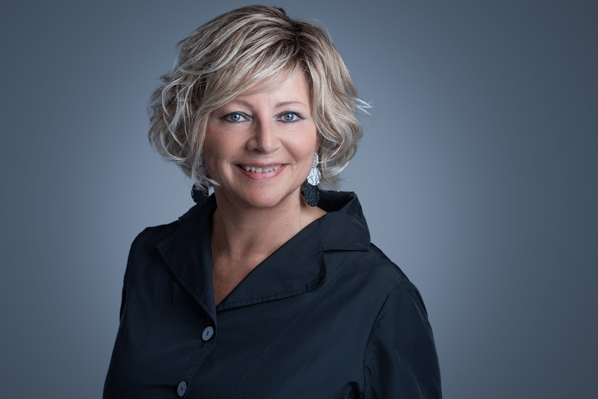Sandra Meyer - Die Headshotfotografin für dein Businessportrait